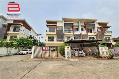 ทาวน์โฮม หมู่บ้านบุณณดา ลาดพร้าว 81 ซอยฐิติพร เนื้อที่ 30 8 ตร ว ถนนประดิษฐมนูญธรรม เขตวัง