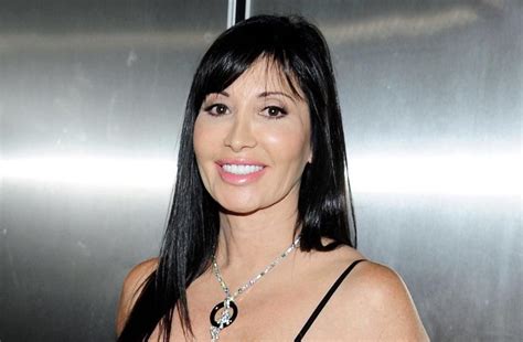 Unpopular Opinion But I Dont Mind Elyse And I Dont Really Get The Hate I Dont Find That She