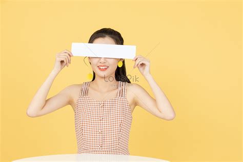 Dulce Belleza Sexual Con Pizarra En La Mano Foto Descarga Gratuita Hd Imagen De Foto Lovepik