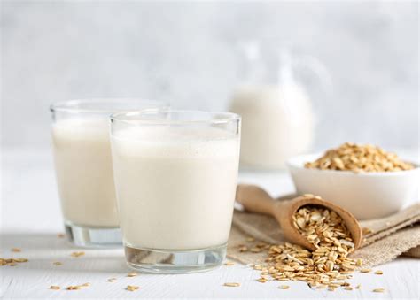 What Is Oat Milk Learn How Its Made If Its Healthy And More