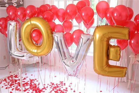 새로이벤트 프로포즈용 핼륨풍선 풍선장식 커다란 은박풍선으로 Love 표현 배경으로 루비레드 색상