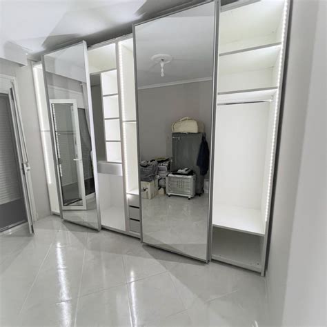 Συρόμενη Ντουλαπα με καθρέπτες