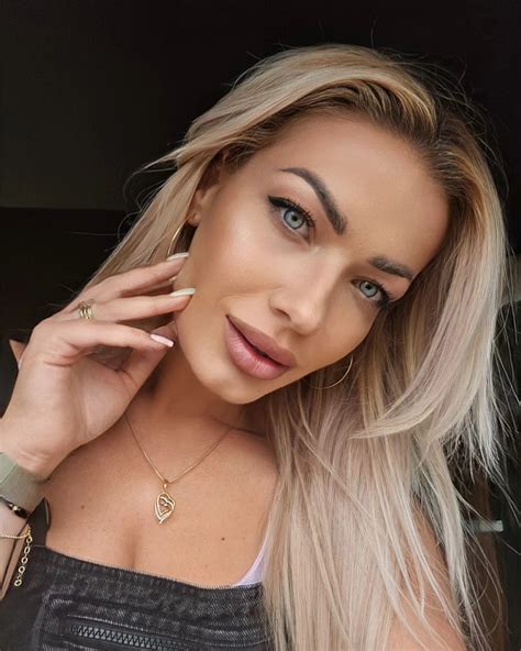 Елена Димитрова Елена Димитрова Added A New Photo