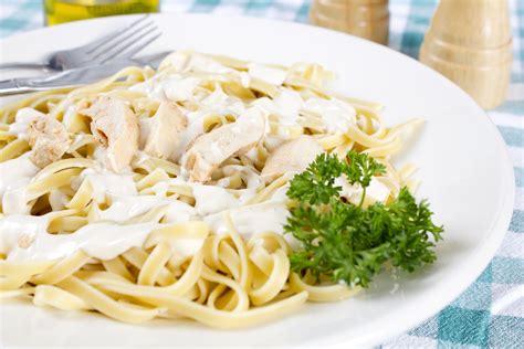 The 9 Best Store Bought Alfredo Sauces In 2022