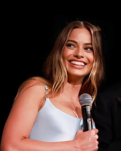 Margot Robbie Upskirt Panties Sexy Legs Bombshell 2019 Nude Onlyfans