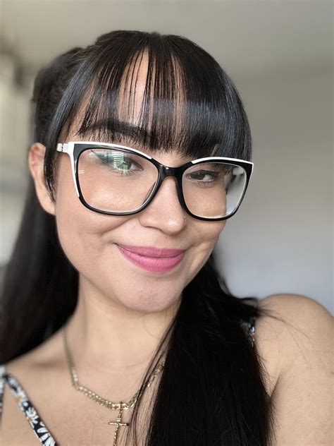 Does This Glasses Look Good On Me Rsfwgirlsinglasses