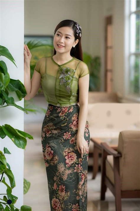 Cho Mon Ko F A S H I O N H O U S E Traditional Dresses Designs