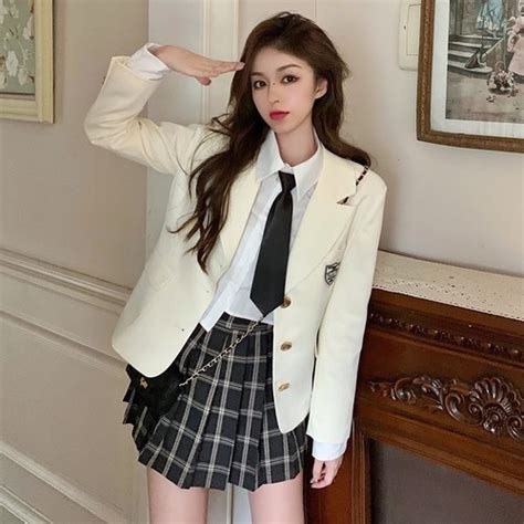 잇츠벨 [스쿨룩] 넥타이 와펜 교복스타일 자켓 플리츠치마 셋업 2color 파티룩 코스프레 코스튬