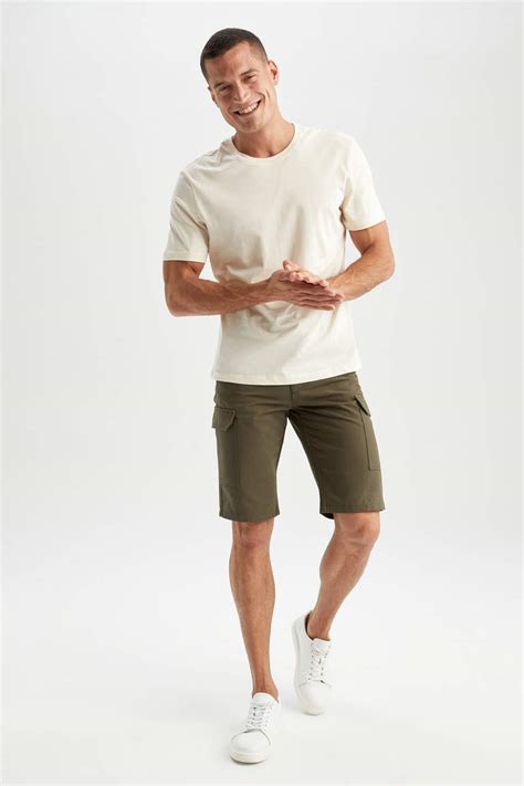 بيج فاتح رجالي تي شيرت بيزك بياقة مستديرة وقصة عادية 2641110 Defacto