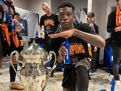 Watch Couple Getting Hijacked While Having Sex [video]