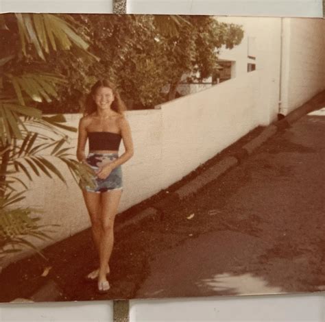 20 Polaroid Shots Giving An Authentic Look At The 70s Ebaums World