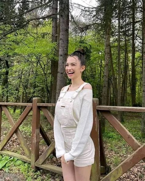 😁 پروفایل دخترانه Facebook