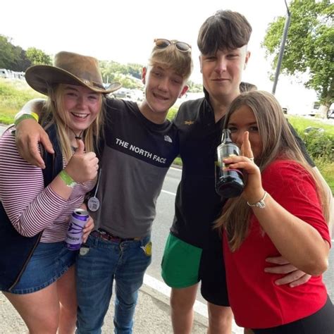 Phoebs Xx Phoebetaylor Threads Say More