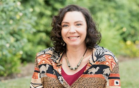 Stephanie Courtney A Detailed Look Into Her Life Career And Net