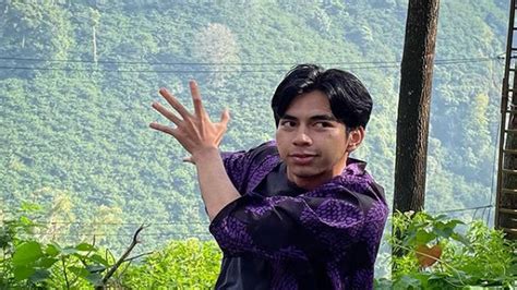 Heboh Potret Dimas Ahmad Bersama Para Wanita Seksi Jadi Sorotan