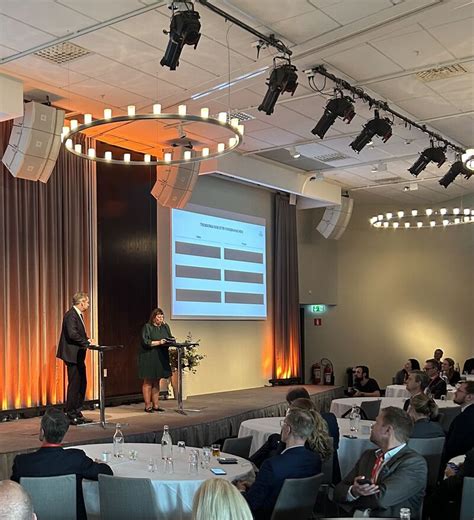 Spännande Att Höra Andreas Uller Vd Carnegie Fonder Och Jamal Abida