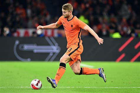 Fc Bayern Ex Hsv Star Van Der Vaart Schwärmt Von De Ligt Mopo