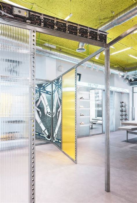 Pin By Tyk Group On Retail Idea Design Retail Space Design Retail Design Window Display Retail