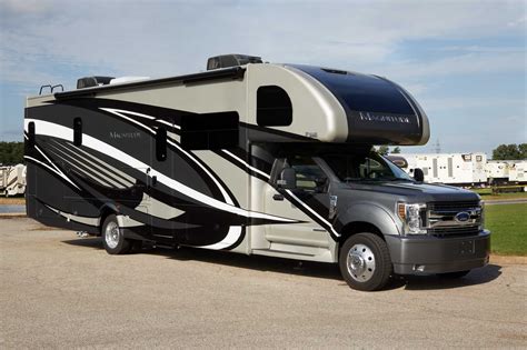 New For 19 Thor Motor Coach Unveils Exciting New Super C Motorhomes Gr8lakescamper