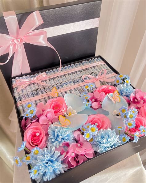 “gallery Fika” T And Florist Medan Buket Wisuda Money Buket Chocodoll Bouquet • Instagram