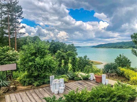 Райски залив Семеен хотел и ресторант Home