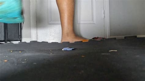 MXDominCrushgoddess Giantess Drools Over Tiny Human ManyVids