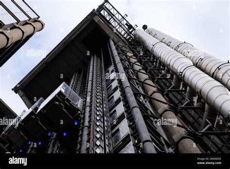 The Lloyds Building London Architect Richard Rogers Opened In 1986