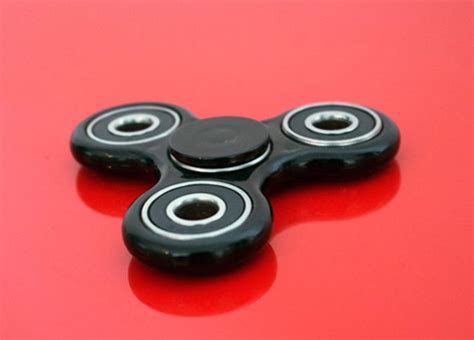 Dude Finds Fidget Spinner In His Wifes Top Drawer Oh Wait That May Be Yep Its Actually A Sex