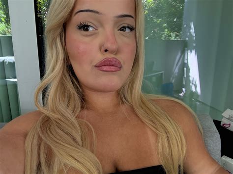Erika Calabrese Airikacal • Instagram Photos And Videos