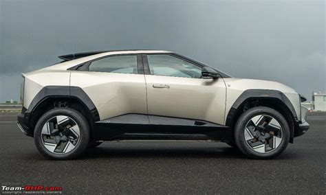 Mahindra Xuv E9 Electric Suv Spied Edit Xev 9e Launched Rs 21 90 Lakh Be 6e Rs 18 90