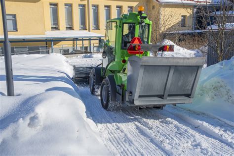 Разбрасыватель песка и соли Avant