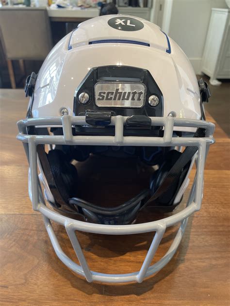 New Extra Large Schutt F7 Helmet Sidelineswap