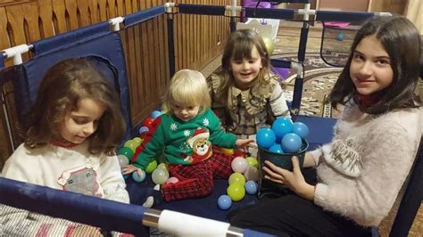 ბურთების მოედანზე ელენესთან და ნიცასთან ერთად Ako And Princesses აკო და პრინცესები Youtube