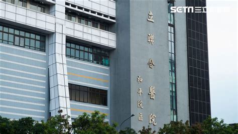 快訊／醫院驚魂！和平醫院爆婦人看診不滿竟亮刀 北市聯醫回應了