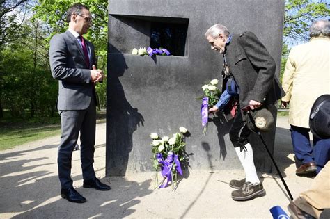 Vandal Defaces Memorial To Lgbt Victims Of Nazis In Berlin I24news