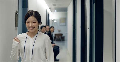 “신입 초봉 4천만원 금요일도 놀아” 주 4일 근무…역대급 사원 몰렸다