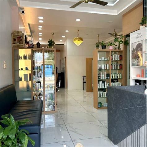 Natural Beauty Parlour Udaipur Beauty Services For Women Hair Skin