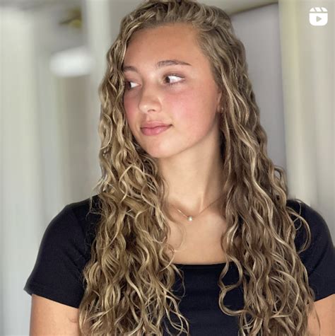 Curl Cream Vs Curl Gel Adored Salon Chicagos Curly Hair Salon And