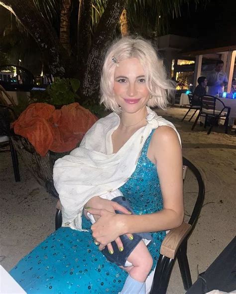 Inside Pixie Lotts £1k A Night Maldives Holiday As She Stuns In