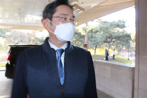 이재용 삼성전자 회장 천민얼 중국 텐진시 서기 면담 중국발전포럼도 참석 전자신문