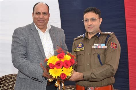 Aijaz Ahmad Zargar Jkps Assumes Charge As Ssp Awantipora Jk News Live