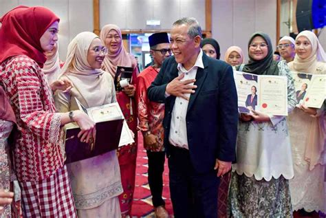 Rm3 Juta Kepada 618 Siswazah Penerima Anugerah Cemerlang Kelas Pertama