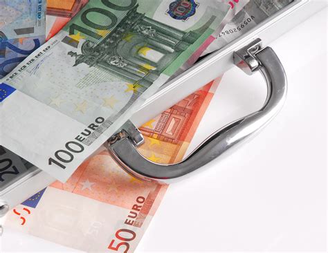 Курс валют на бирже стоимость доллара растёт Свободная Пресса Доллар Доллар прогноз