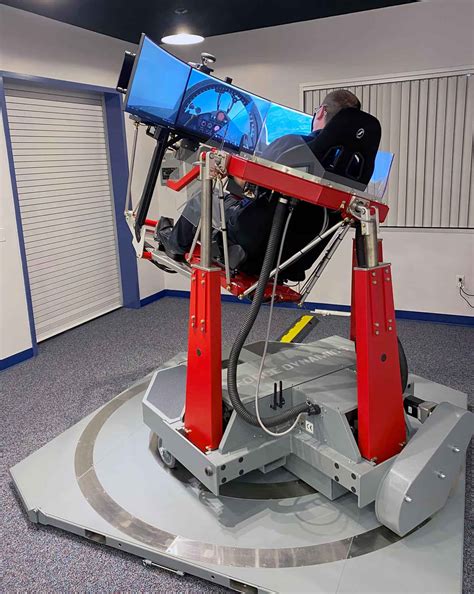 Pilots Endure Worst Case Scenarios In Embry Riddle Lab Pilot Career News Pilot Career News