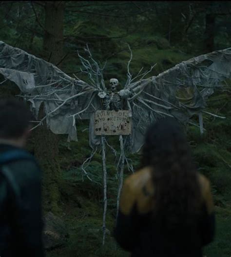 Netflix Usuwa Horror The Watchers Warto Obejrzeć