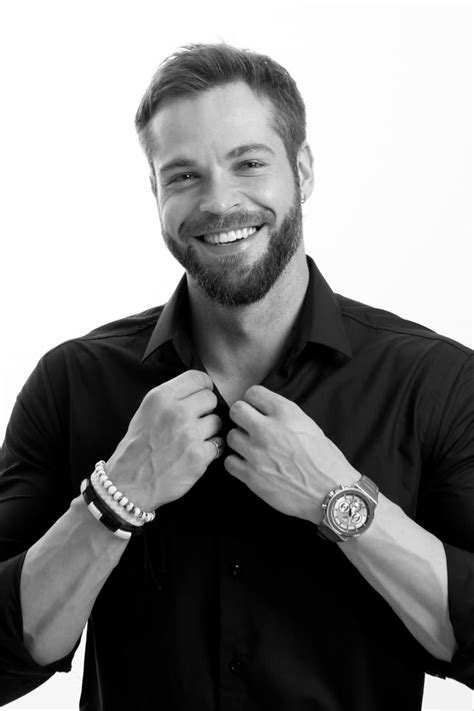 Мужская фотосессия Headshots Papa Clothing Poses