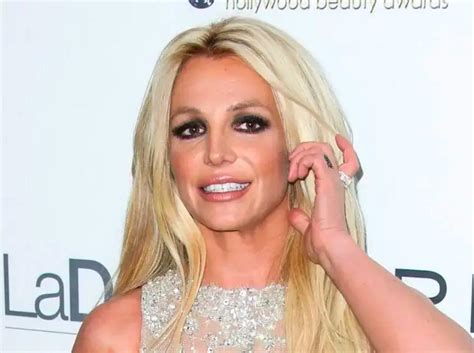 Britney Spears Dances In Revealing Red Outfit On Instagram Photos
