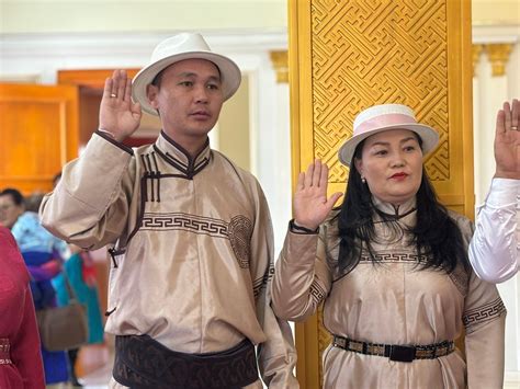 Дархан Уул аймгийн Хүүхэд Гэр бүлийн хөгжил хамгааллын газар Added A New Дархан Уул