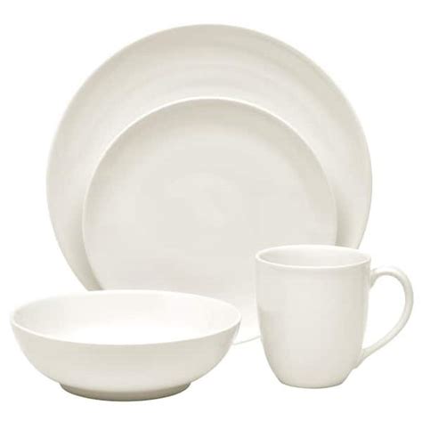 Noritake Colorwave Naked 4 Piece Beige Stoneware Coupe Place Setting