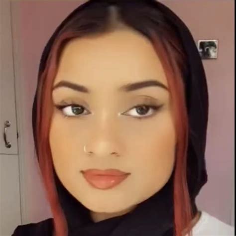 Isnt She Just Gorgeous Scrolller